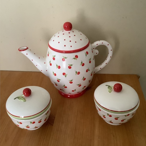 Hallmark | Kitchen | Hallmark Red And White Tea Set | Poshmark